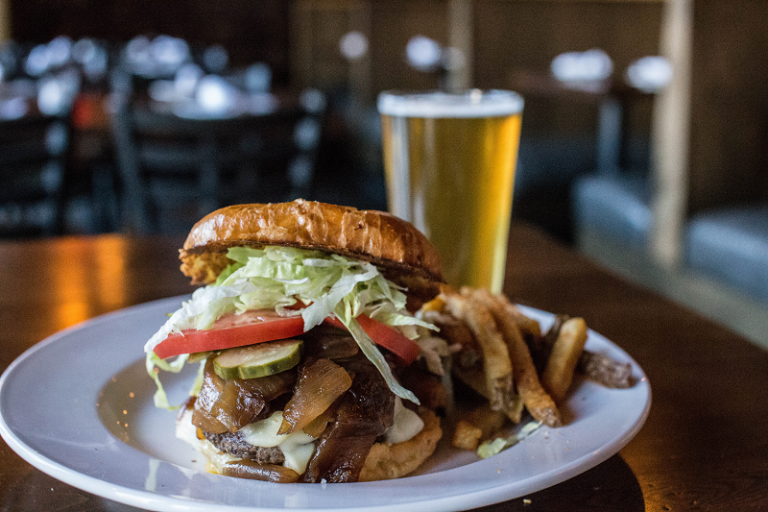 Washington Street Ale House Burgers – Delaware Monthly